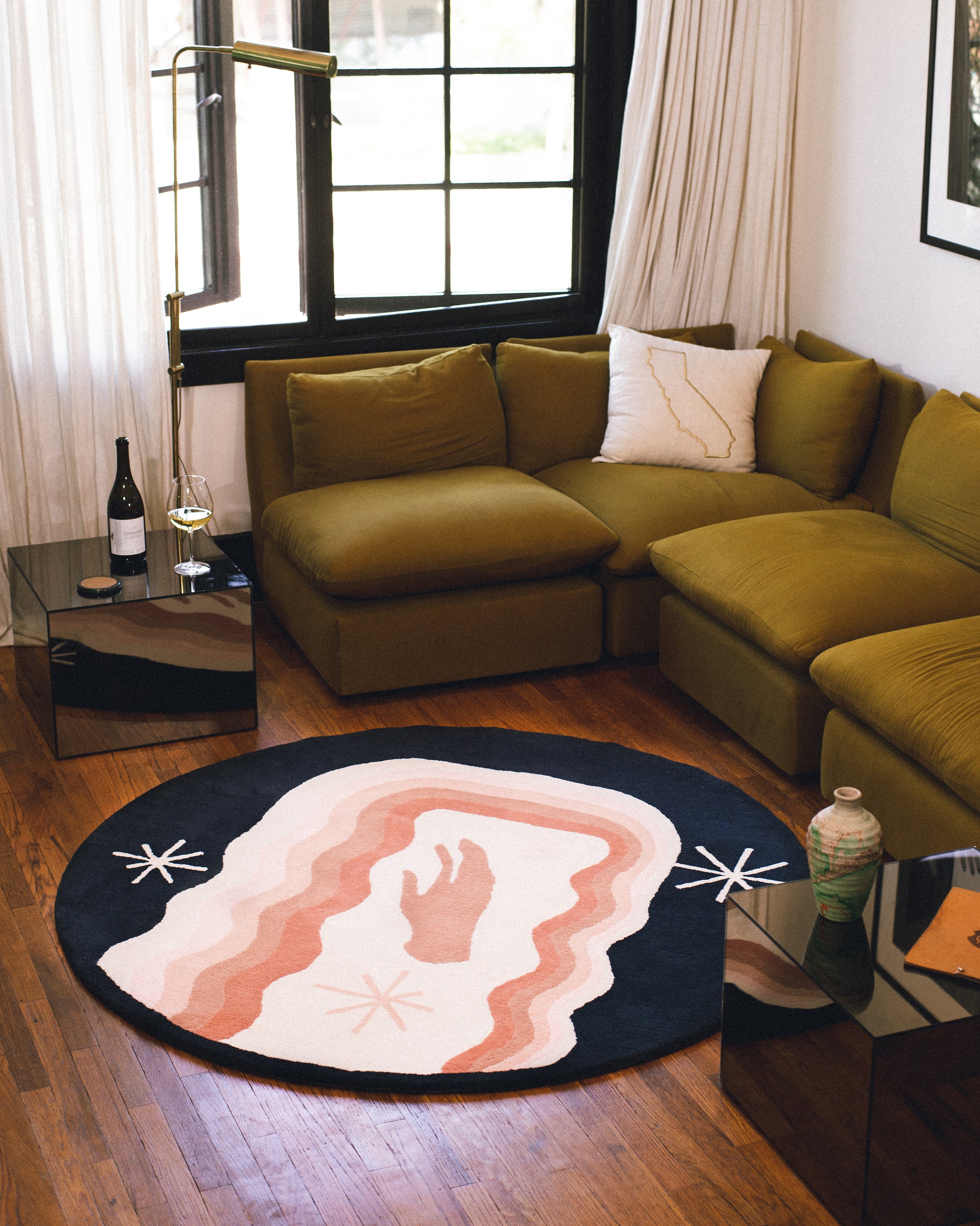 Magic Hand Circle Rug