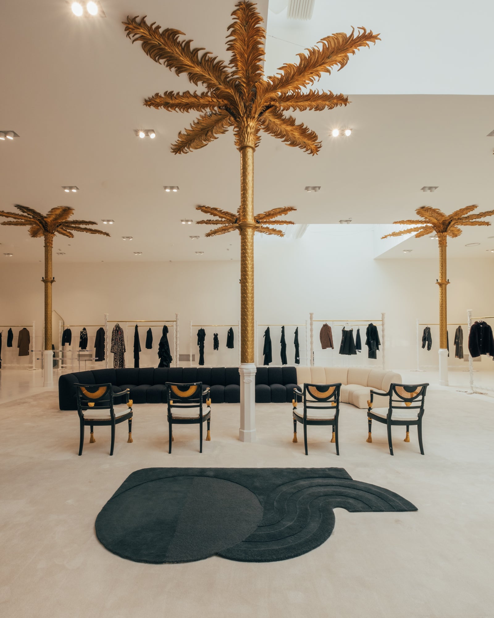 Wavy Gradient Rug - Charcoal Grey