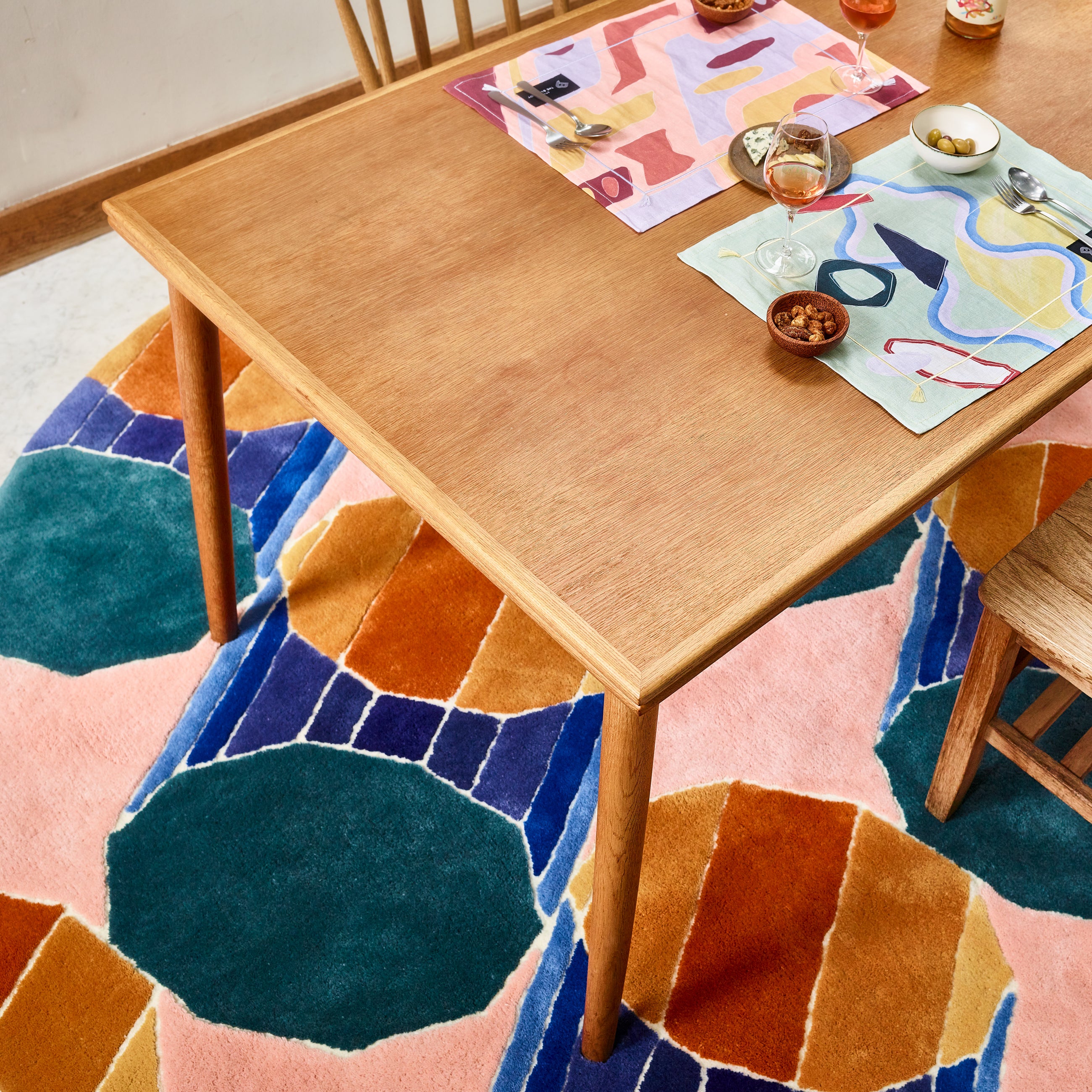 Big Circle Rug - Pattern of dimensional box #02