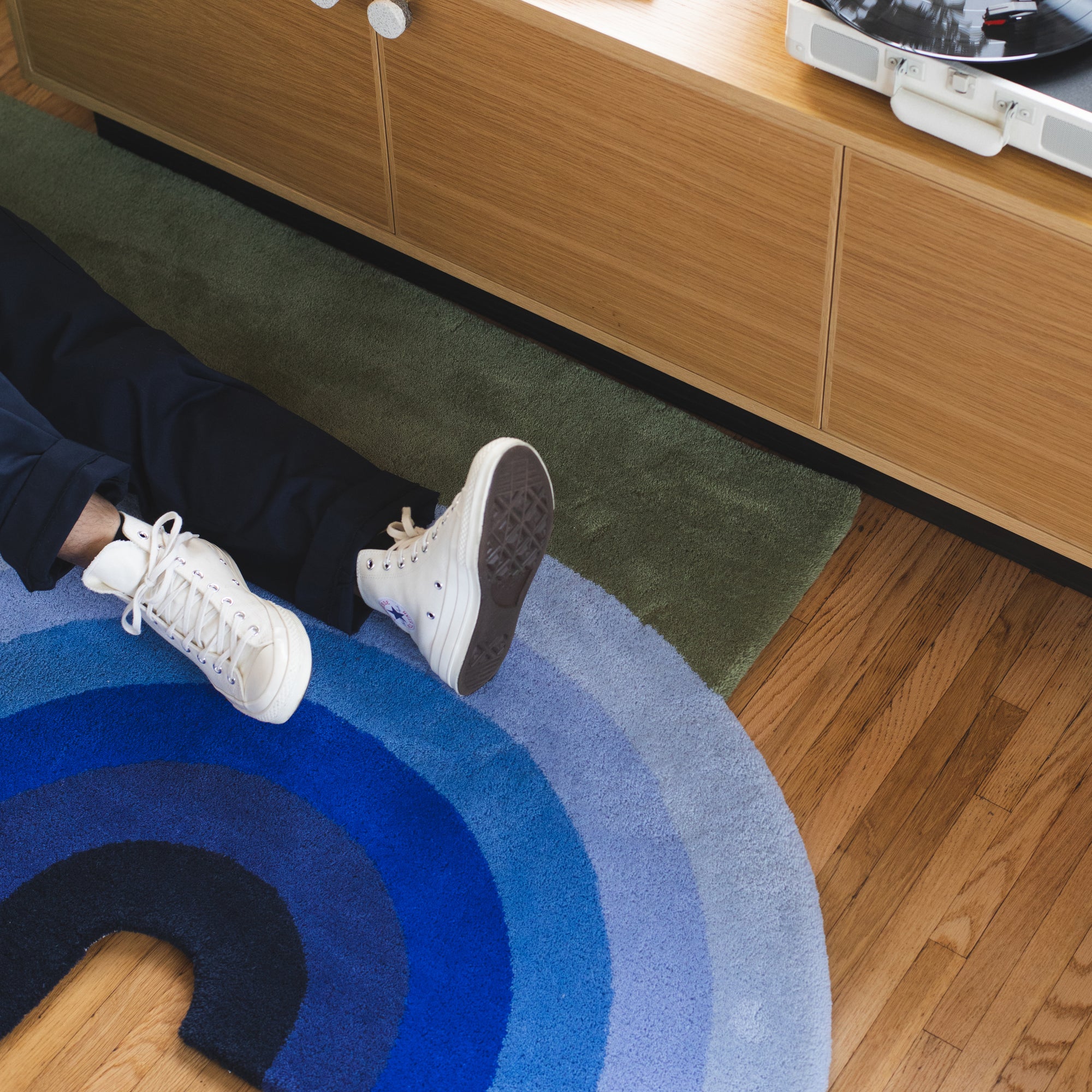 Wavy Gradient Rug - Deep Green x Dusty Pink